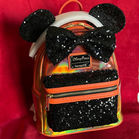Loungefly | Bags | Disney Minnie Mouse Sequin Loungefly Mini Backpack ...